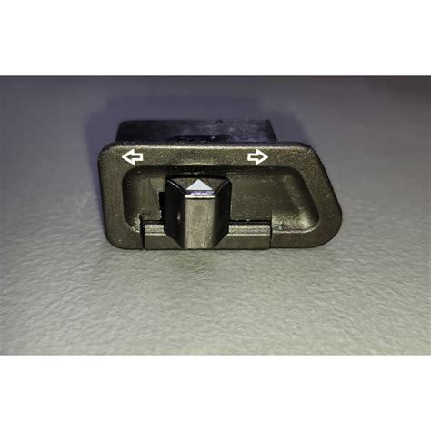 Switch Unit Winker For Kymco Like 125150 Visar110 Super Z 125150