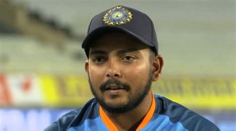 Ind Vs Nz T20 Series Prithvi Shaw Comeback Phone Got Hanged By Message