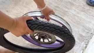 Como Cambiar Una Llanta De Moto Tutorial 1 Doovi
