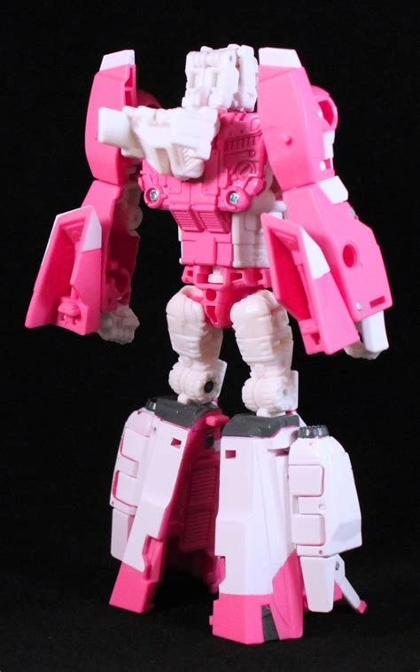 Shes Fantastic Titans Return Arcee