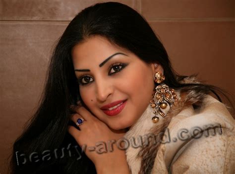 Top 12 Beautiful Saudi Arabian Women Photo Gallery
