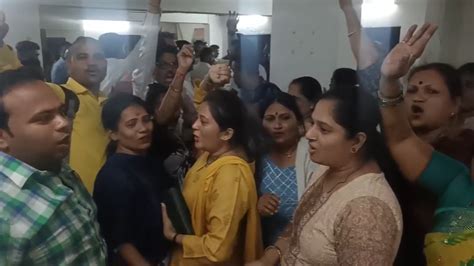 In Kalyan Bjp Workers Oppose Maha Cm Shindes Son Seek Ticket For