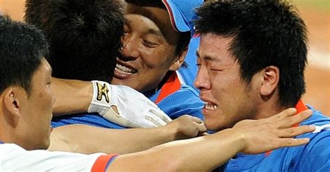 기쁨의 눈물 흘리는 강민호