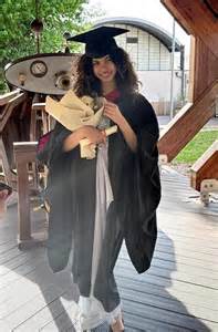 دختر ۱۴ ساله‌ای که دانشگاه را با مدرک ممتاز تمام کرد ایسنا