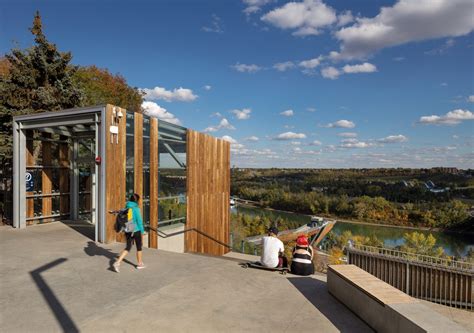 Dialog Cantilevers Wooden Bridge Over River Valley In Edmonton