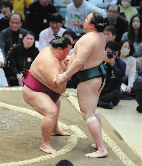 御嶽海、取り直しの一番で佐田の海破る 大相撲春場所3日目：中日新聞web