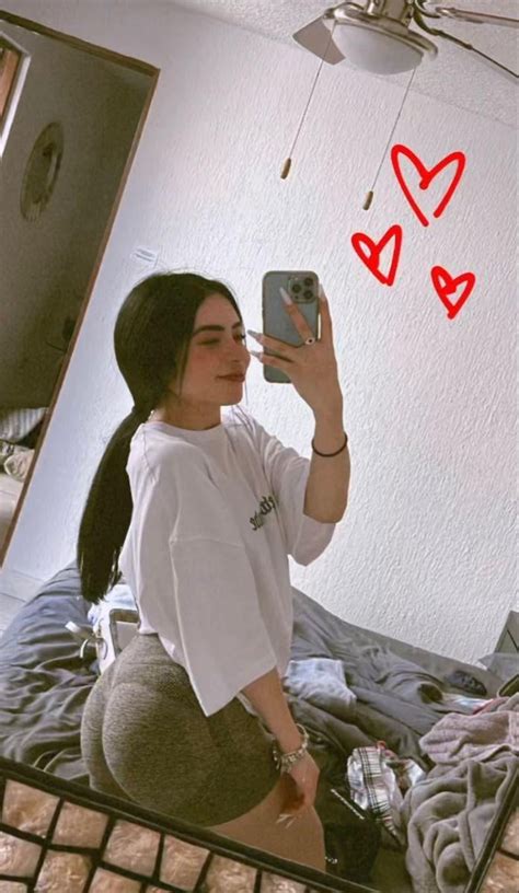 Alguien Para Ser Paja Bro Y Hacerlo Bien Rico Con Amaranta Sacarnos La
