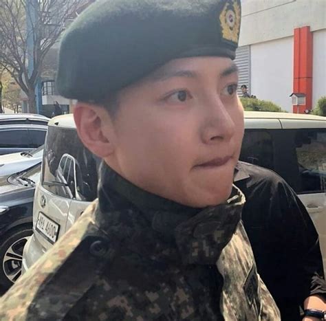10 Potret Gagah Ji Chang Wook Saat Wamil Bak Tentara Sungguhan