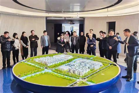 2022年上海市民营经济人士理想信念教育工作推进会在松江区佘山镇商会召开澎湃号·政务澎湃新闻 The Paper