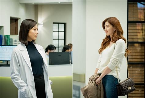 The World Of The Married” Star Kim Hee Ae Praises Han So Hee Explains Why Shes Avoided