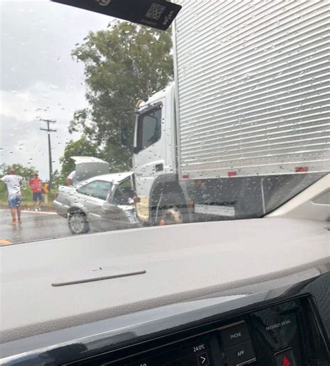 Uma Pessoa Morre E Outras Ficam Feridas Em Grave Acidente Na Mg 050