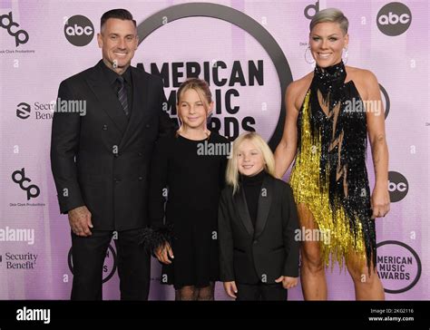 L R Carey Hart Willow Sage Hart Jameson Hart And Pink At The 2022