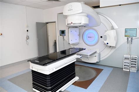 Болницата „8 Септември“ доби апарат за зрачна терапија за онколошки пациенти 360 степени