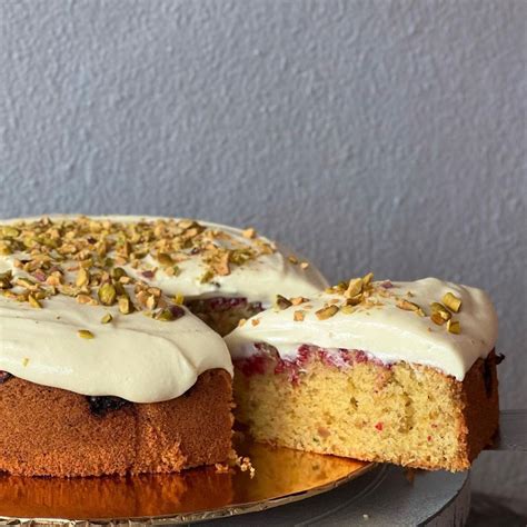 Pistachio Raspberry Cake Partyperfect My