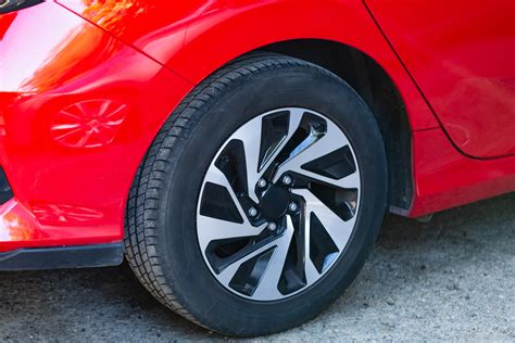 車についた傷は放置しても大丈夫意外と知られていないリスクとは コスモ石油販売