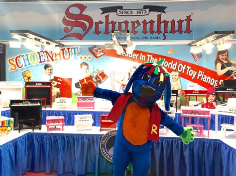 Raggs Greets Fans At Toy Fair 2015 Blue Socks Media And Raggs
