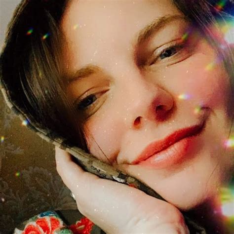 𝖆𝖑𝖊𝖝𝖆 𝖌𝖗𝖊𝖞 Alexagrey • Threads Say More