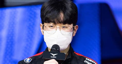 롤드컵 T1 제우스 최우제 Lck와 Lpl 탑들 경계 잘 적응해야 좋은 성적 가능