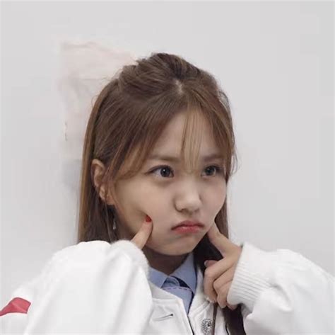 Kpop Csr Yuna Kpopicons Icon Pfp High Five Groupies Kpop Groups