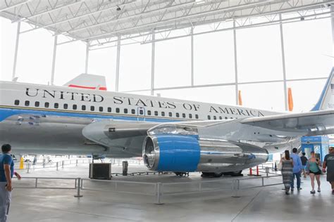 I Toured An Air Force One Plane Used By 4 Us Presidents Take A Look