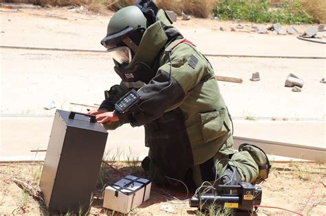 ليبيا بانوراما المباحث الجنائية تشكل فريقا من خبراء مكتب تفكيك