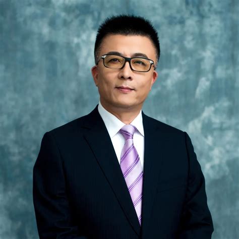祝贺我院陈尔真胡伟国王朝夫获上海市先进工作者呼吸与危重症医学科获上海市模范集体