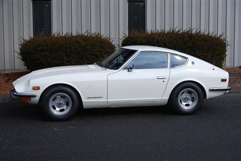 Pin By Taekhwan Yu On Z Classic Cars Datsun Nissan