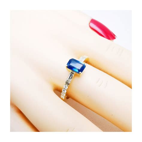 Bague Saphir Diamants Or Jaune 750 18 Carats