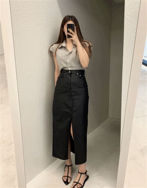 코팅 블랙 트임 롱 스커트