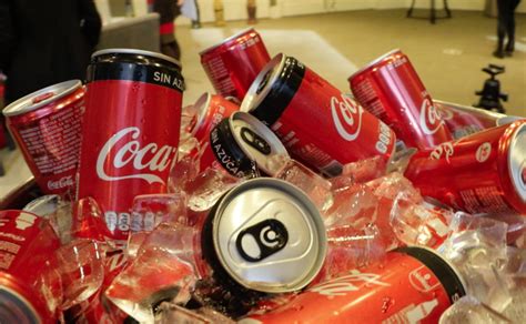 Coca Cola Lanzará Su Primera Bebida Alcohólica 😮🥃 Chismes Today