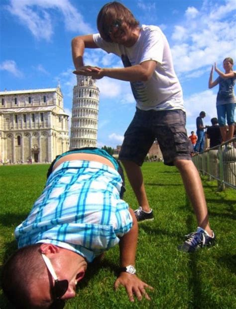 Real People Looking And Acting Really Weird 79 Pics Izismile