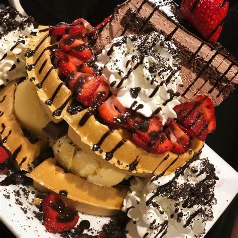 Lars Laux On Instagram “😋😋😋 📷 Elmstreetdiner Dessert Food Cake