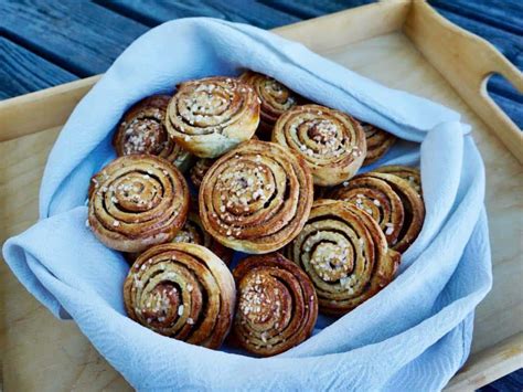 The Irresistible Finnish Cinnamon Rolls Pulla Recipe Her Finland