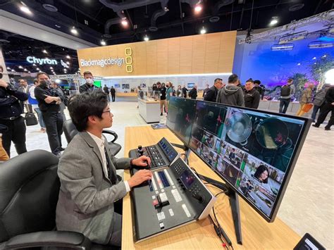 ASUS ProArt Monitörler NAB Show 2022 Blackmagic Design Standında