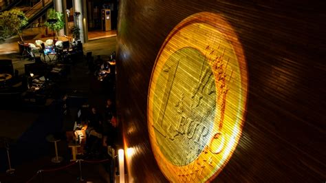 Влизането на България в чакалнята за еврото отложено за догодина