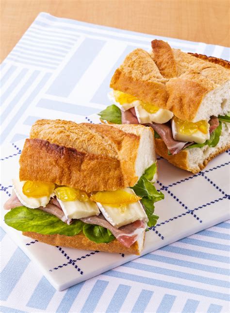 チーズと生ハムのバゲットサンド By イオン 【クックパッド】 簡単おいしいみんなのレシピが355万品