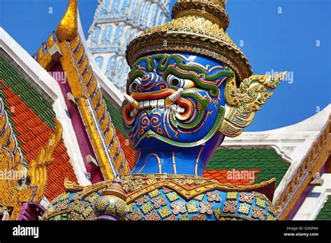 Virulhok Wirunhok Giant Yaksha Demon Temple Guardian Statue At The