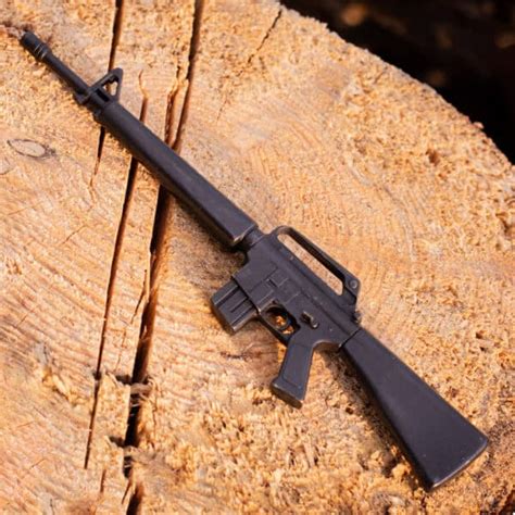 M16 Rifle Scale 16 Miniature Metal Shooting Firearm