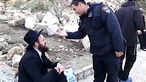 Arabs Destroy Temple Artifacts To Prevent Jews From Passover Visits To