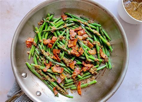 Blistered Green Beans With Bacon Vinaigrette Recipe Purewow