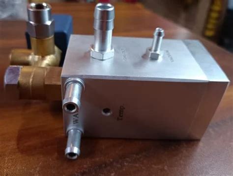 Aluminium And Brass Four Wheeler Sequential Cng Kit For Automobile