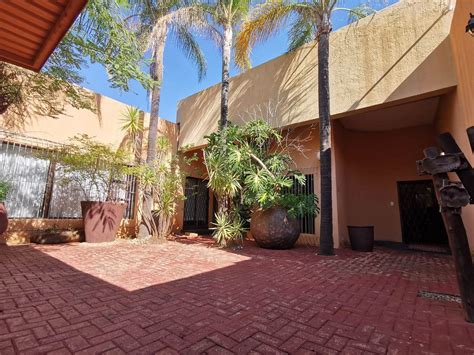 4 Bed House For Sale In Wilkoppies T4854160 Private Property