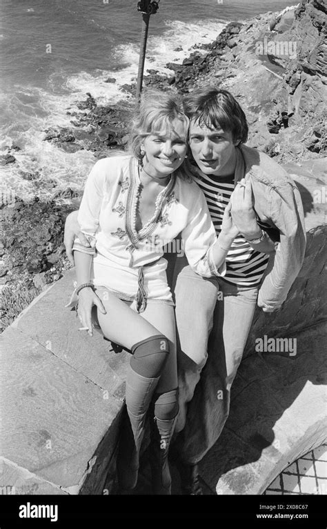 Current 15 4 1973 Cold Game In The Sunfinally We Will See Julie