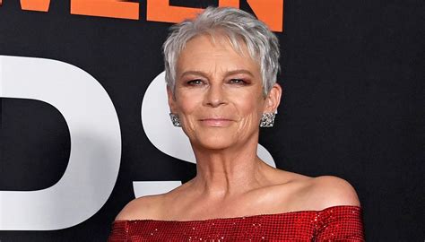 Jamie Lee Curtis Do Not Think Her Knives Out Co Star Chris Evans Is