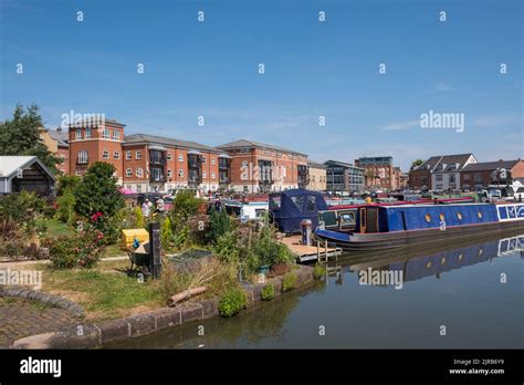 Narrow Boats Moored In Diglis Waterside And Marina In Worcester Uk