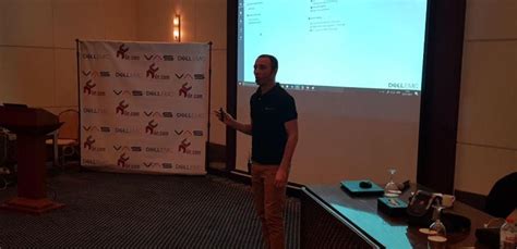 Karim Hamdy On Linkedin Delivering A Vxrail Session