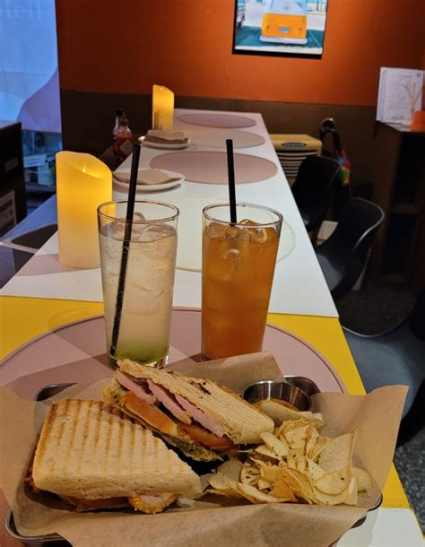 [석촌역샌드위치] 아메리칸 다이닝 바 피밀 Feat 마르게리따 자몽사워 모히또 네이버 블로그