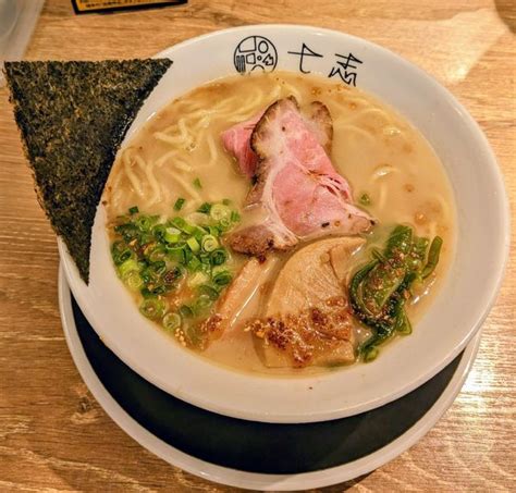 七志ラーメン 880円七志 とんこつ編 たまプラーザ店のレビュー ラーメンデータベース