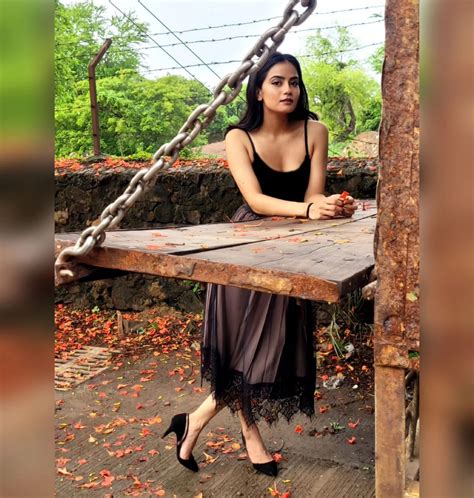भूमिकेच्या मोबदल्यात S X ची मागणी अभिनेत्रीचे धक्कादायक Whatsapp Chat