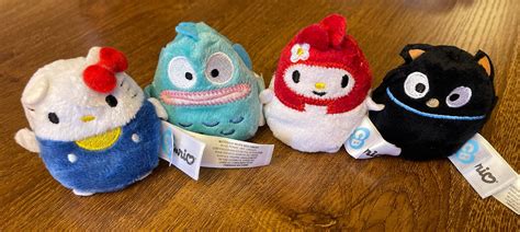 These Are Too Stinking Cute Rhellokitty